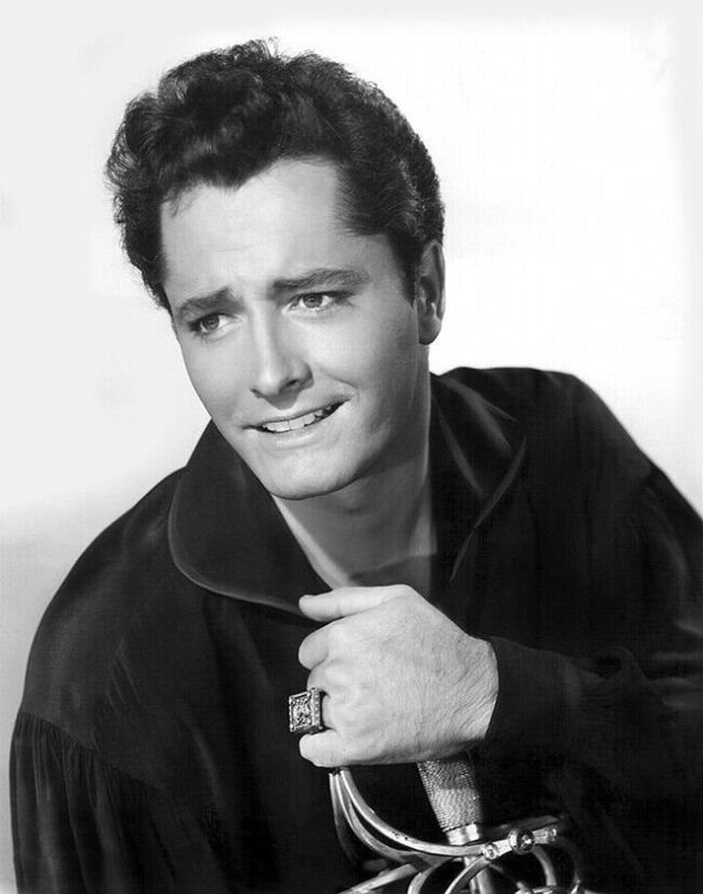 35 Handsome Portrait Photos of John Derek in the 1940s and ’50s ...