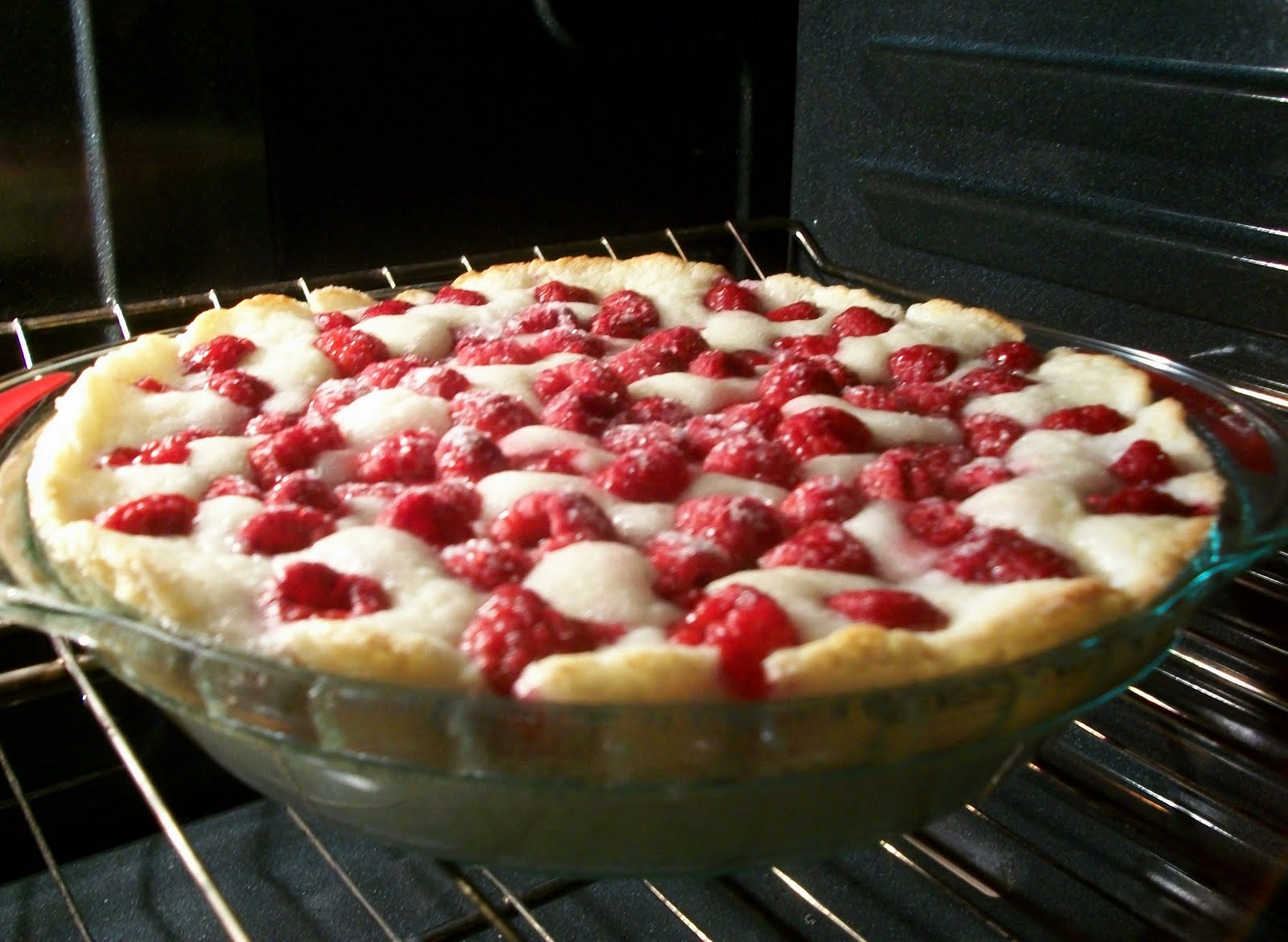 red raspberry cobbler