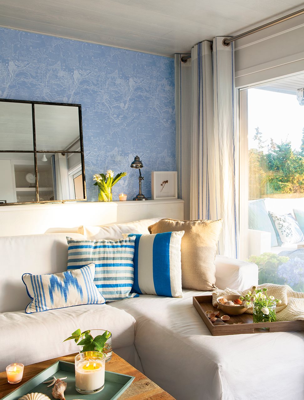 When the summer is ... Blue