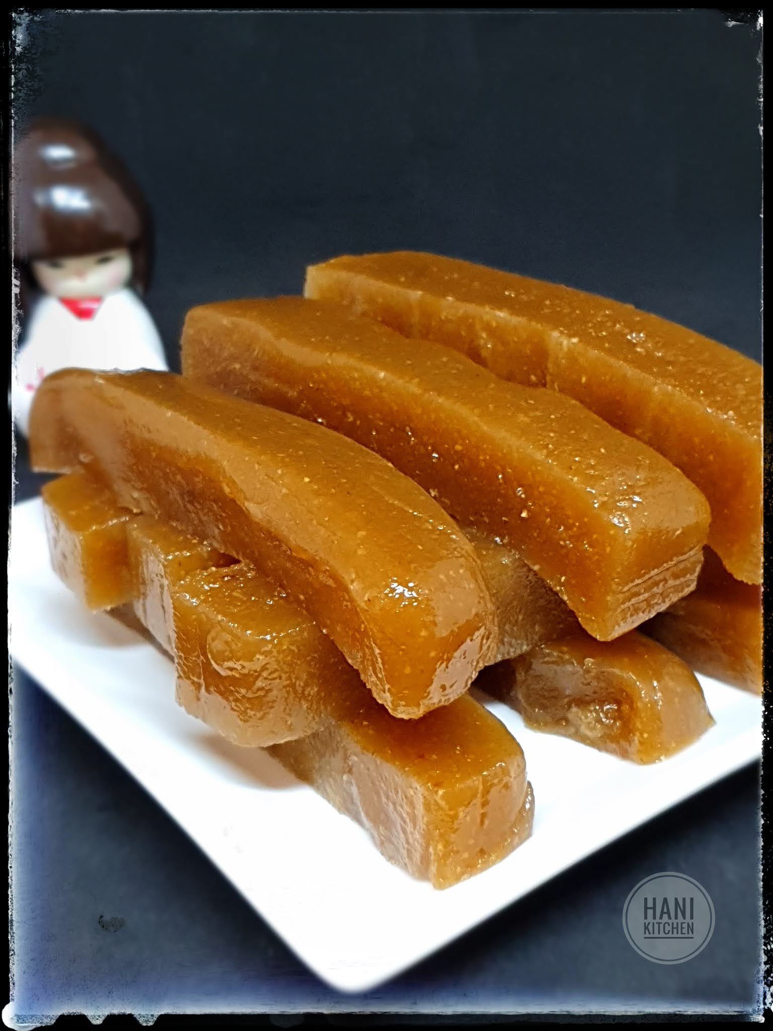 Hani's Kitchen: Homemade Guava Paste