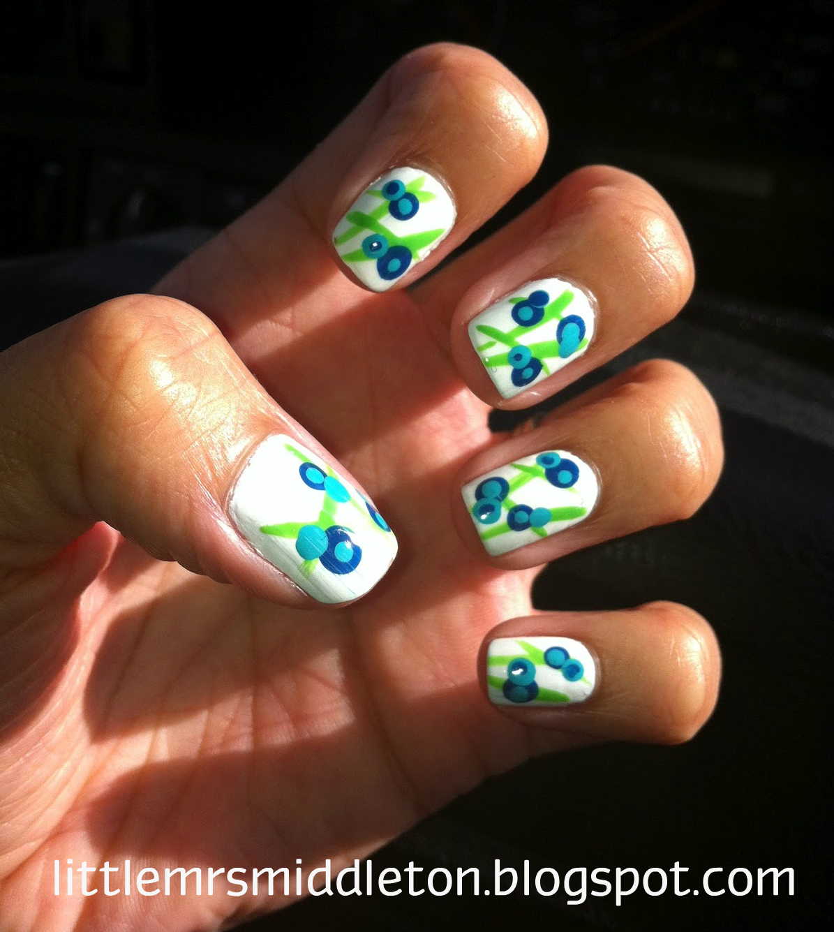 Little Mrs. Middleton: Spring Blueberry Nail art...