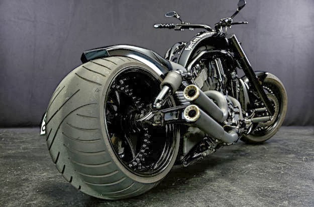 Men's Corner: Japanese BAD LAND Harley Davidson V-ROD 330