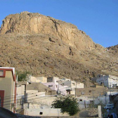 N E W S P A C E: Jabal Magnet, Misteri Gunung Magnet di Madinah