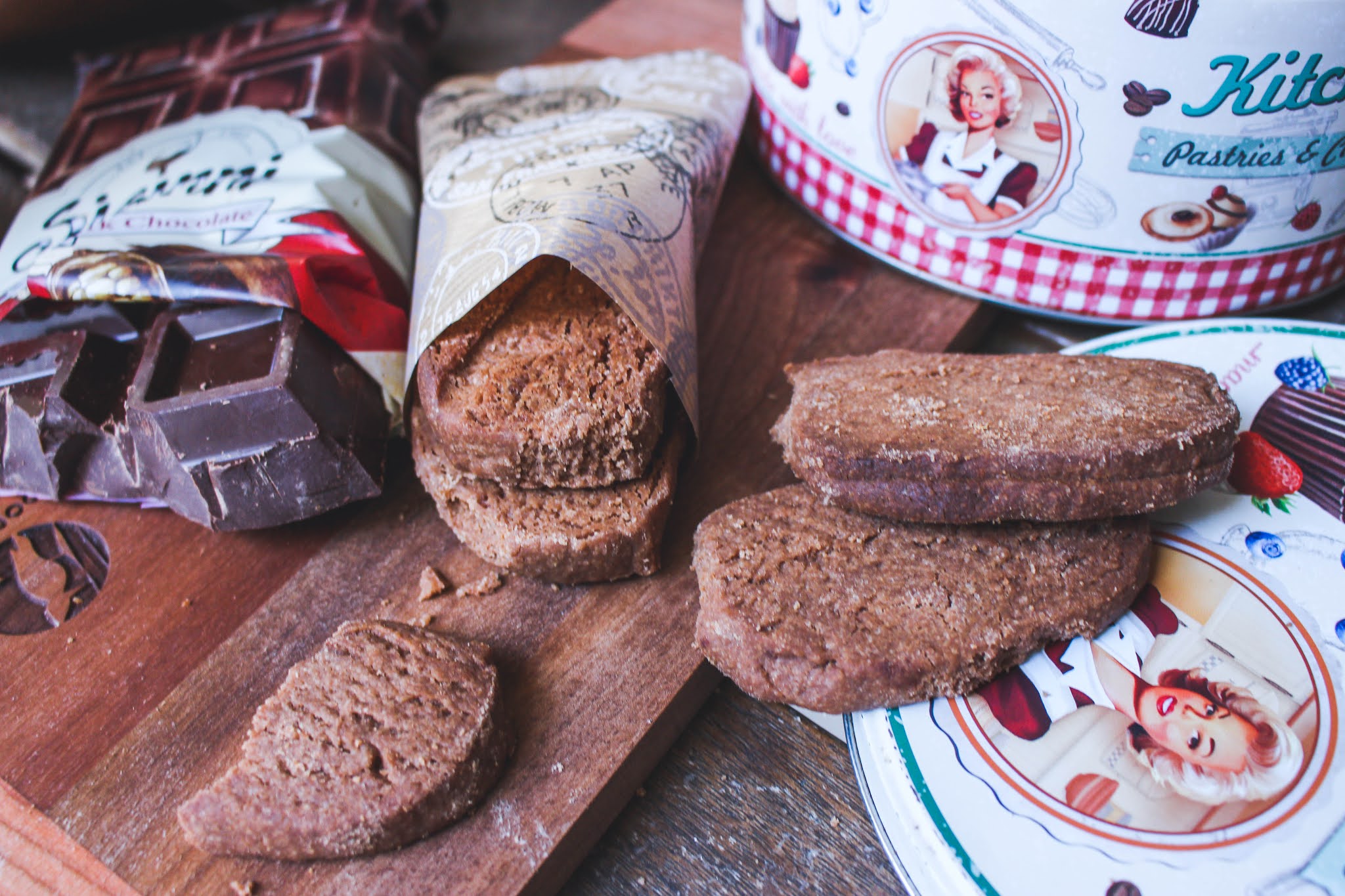 ΣΟΚΟΛΑΤΕΝΙΑ SHORTBREAD ΜΠΙΣΚΟΤΑ με 4 ΥΛΙΚΑ & ΧΩΡΙΣ ΜΙΞΕΡ | CHOCOLATE ...