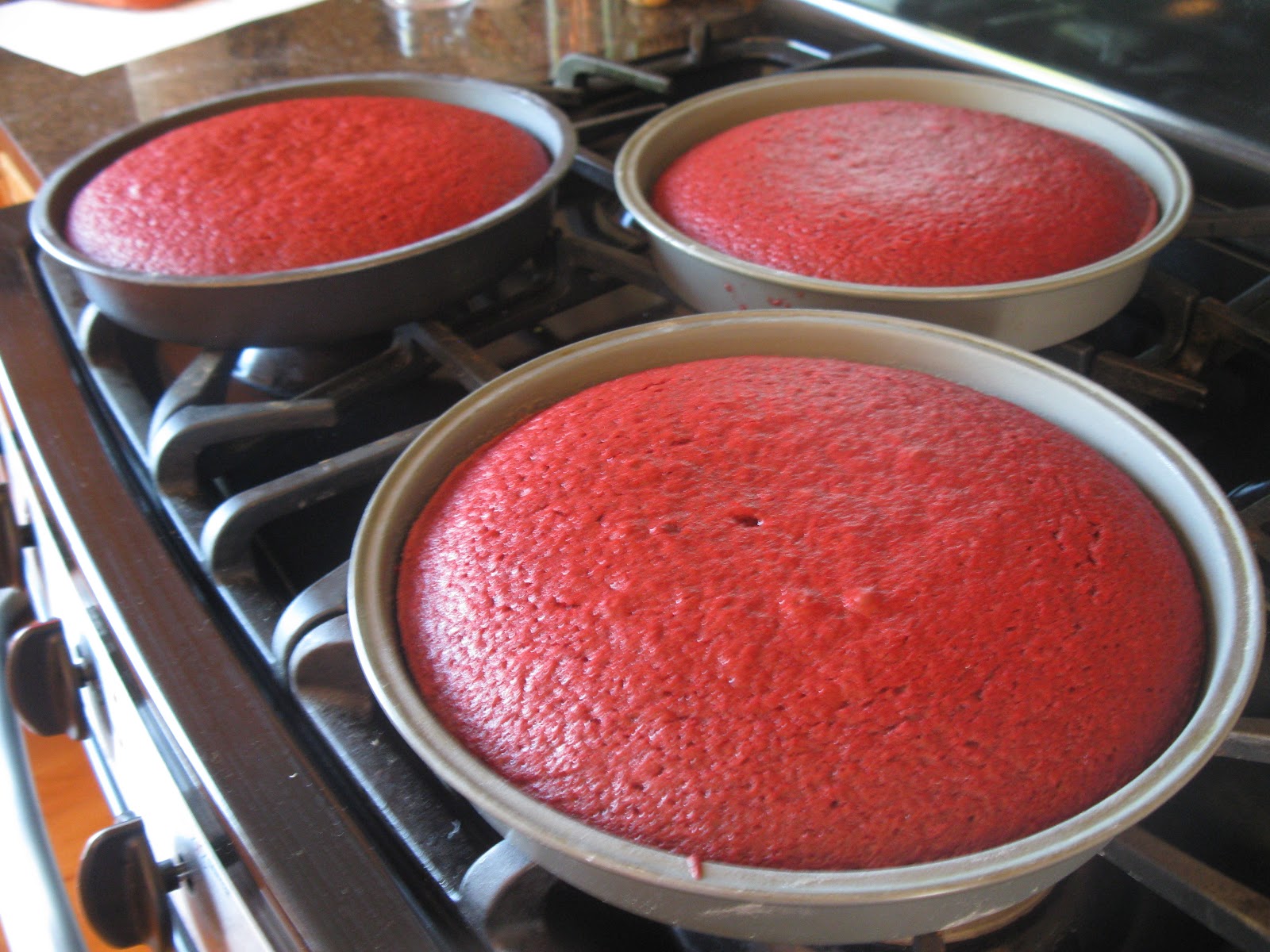 Wratchel's Kitchen: Red Velvet Cake...How-To Photos