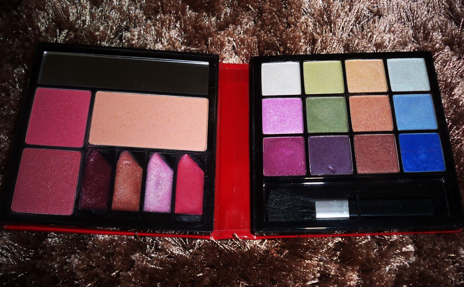 G & G: Claire's Makeup Palette review