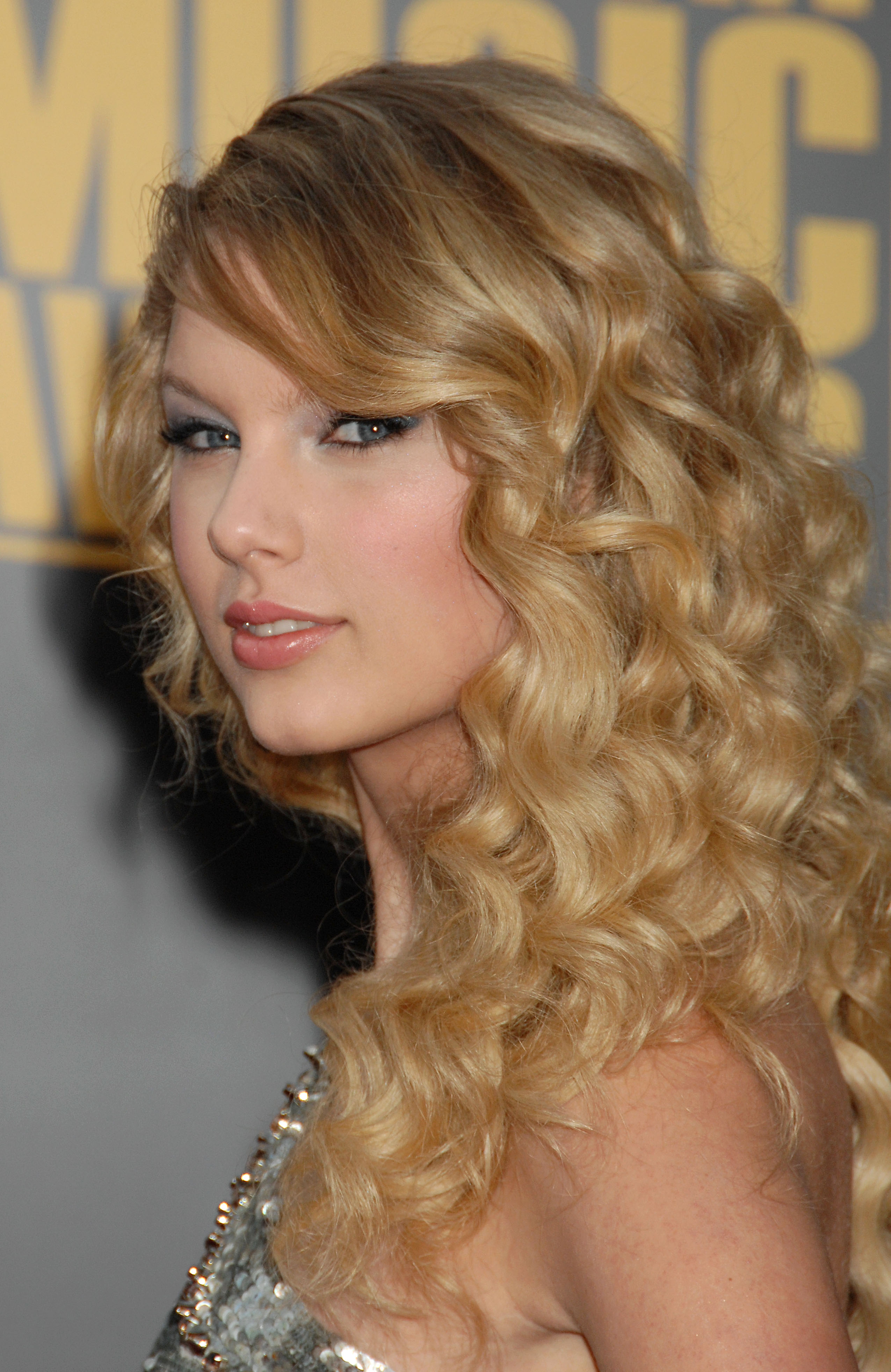 Female Singers: Taylor Swift pictures gallery (77)