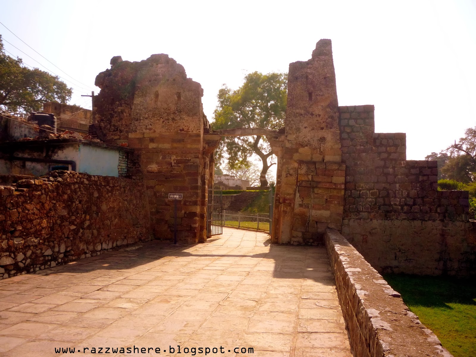 Razzaq Was Here: Ratanpur Fort and Kutaghat Dam,Chhattisgarh