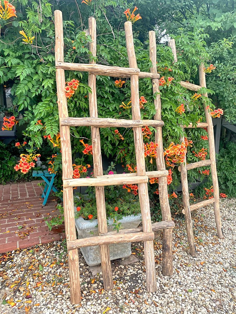 .: Reclaimed Wooden Leaders