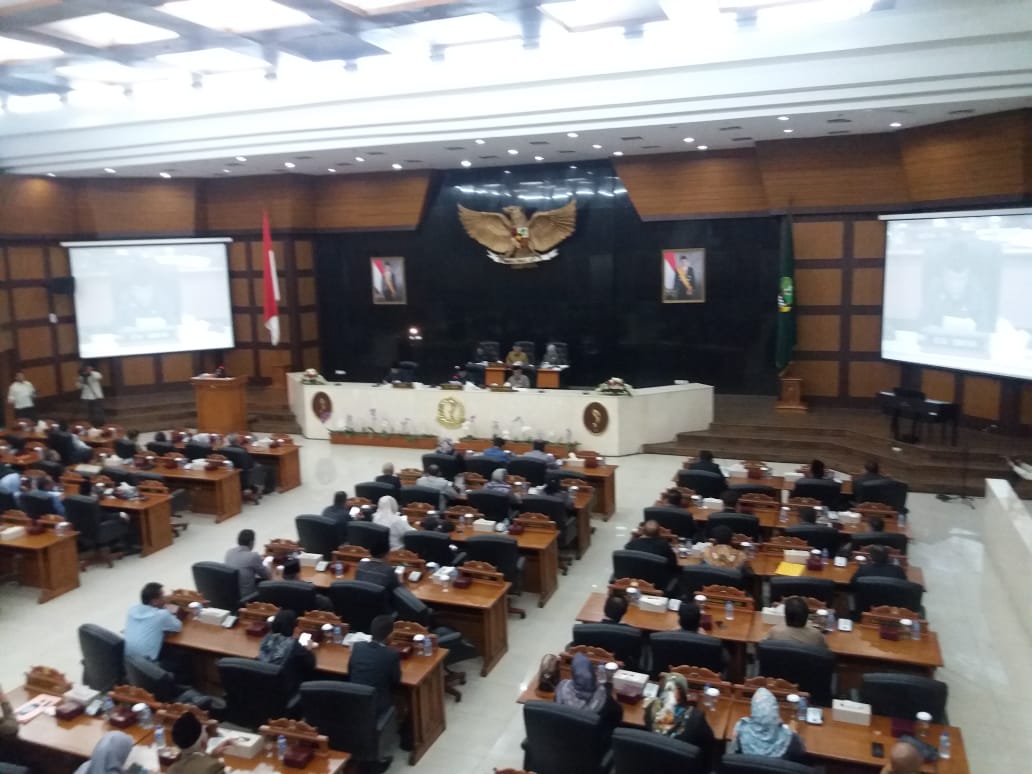 Rapat Paripurna DPRD Jabar Tetapkan Usulan Pimpinan Definitif 2019-2024 Rapat Paripurna DPRD Jabar Tetapkan Usulan Pimpinan Definitif 2019-2024