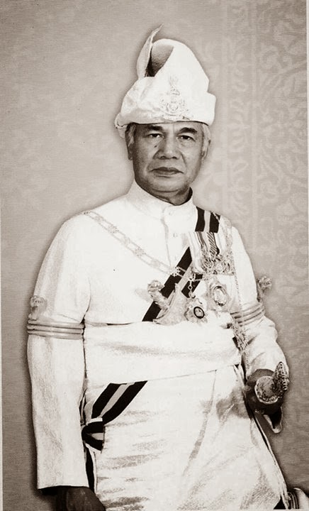 Kesultanan Johor: Sultan Perak Sultan Azlan Shah mangkat