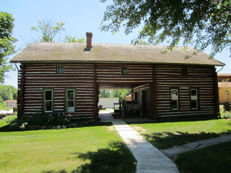 Bird's Yellow House: Loving Limberlost