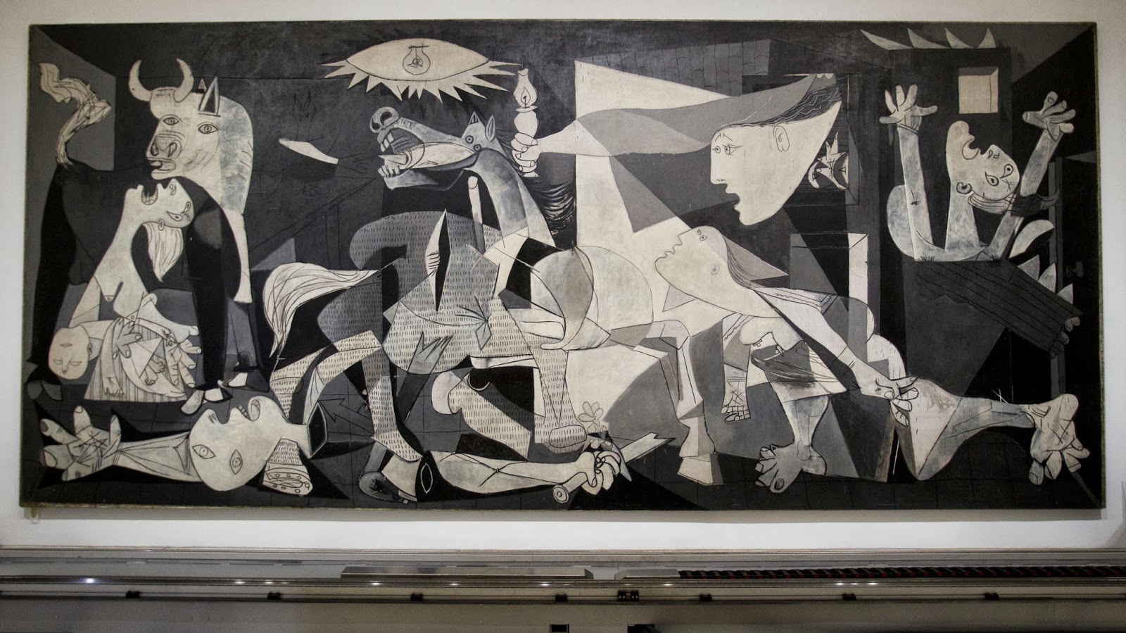 Retro Kimmers Blog Pablo Picasso And His Black And White Masterpiece Guernica