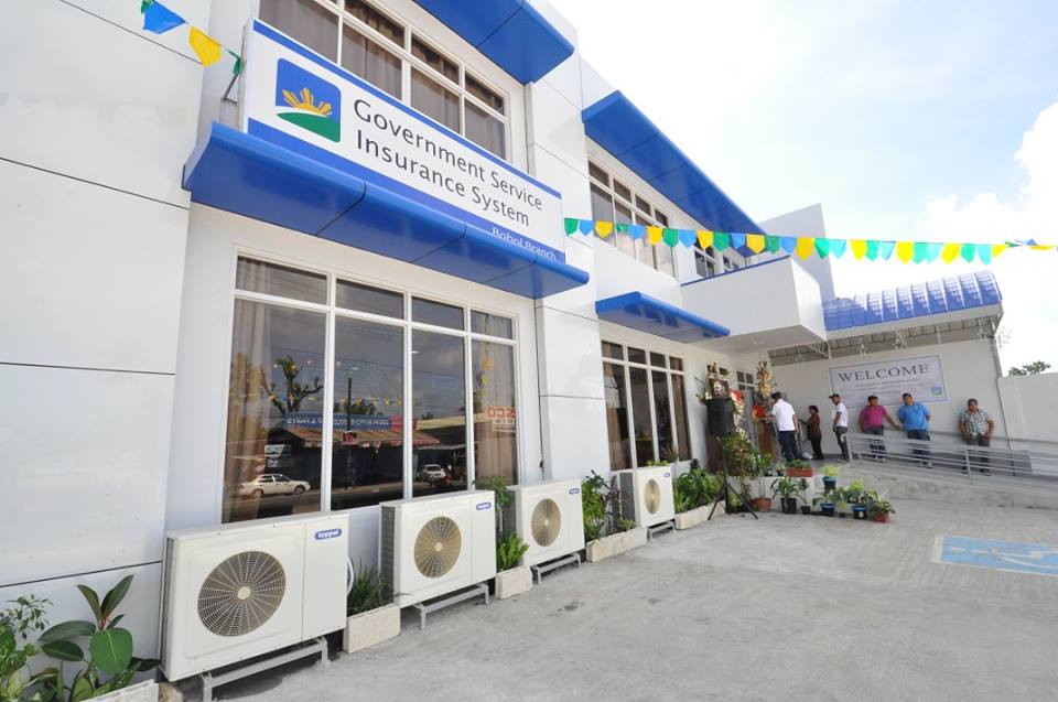 Bohol's Roving Eye: GSIS Bohol Branch Transfers to its New Home