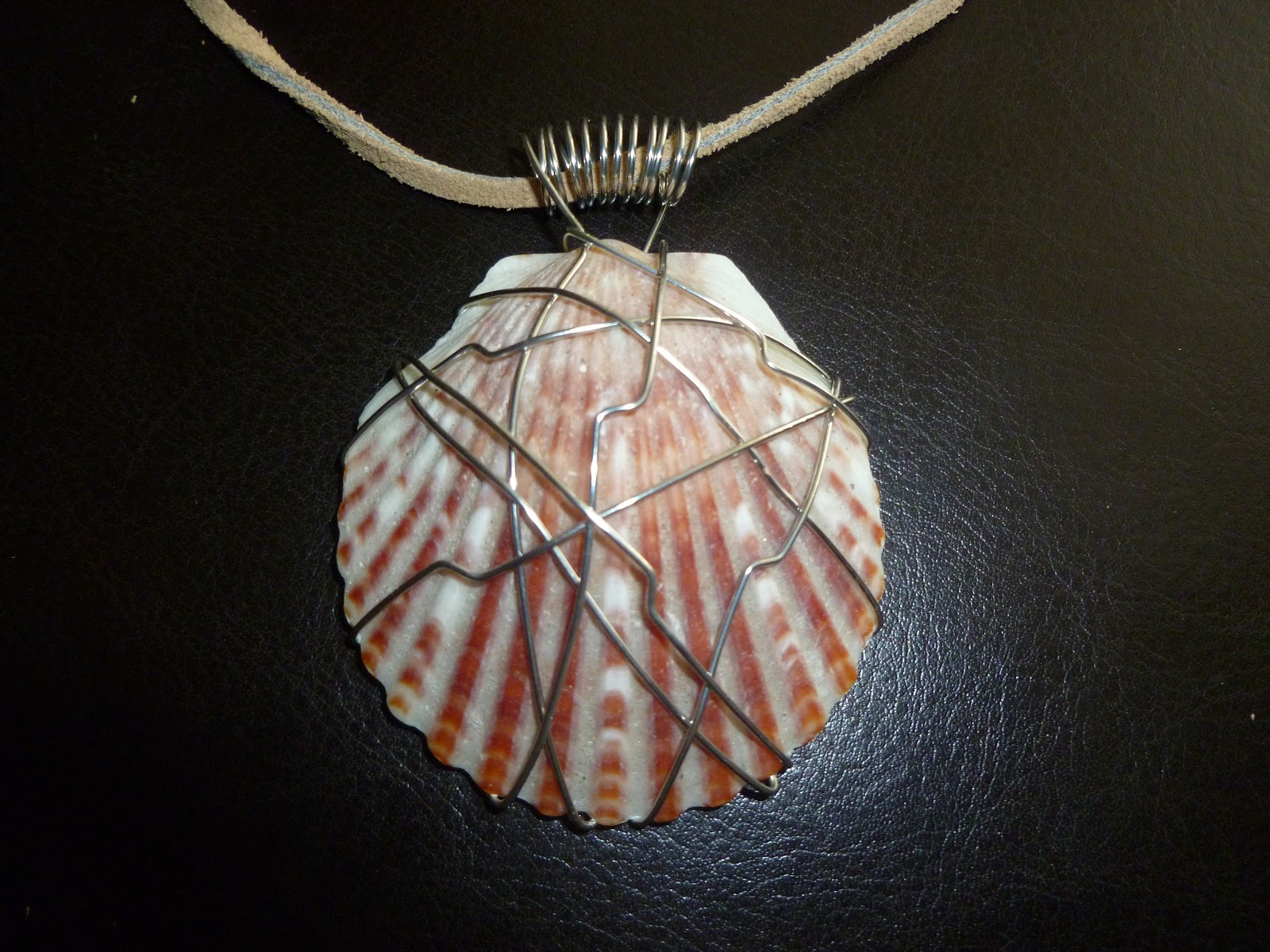Create Share Inspire: Seashell Wire Pendant
