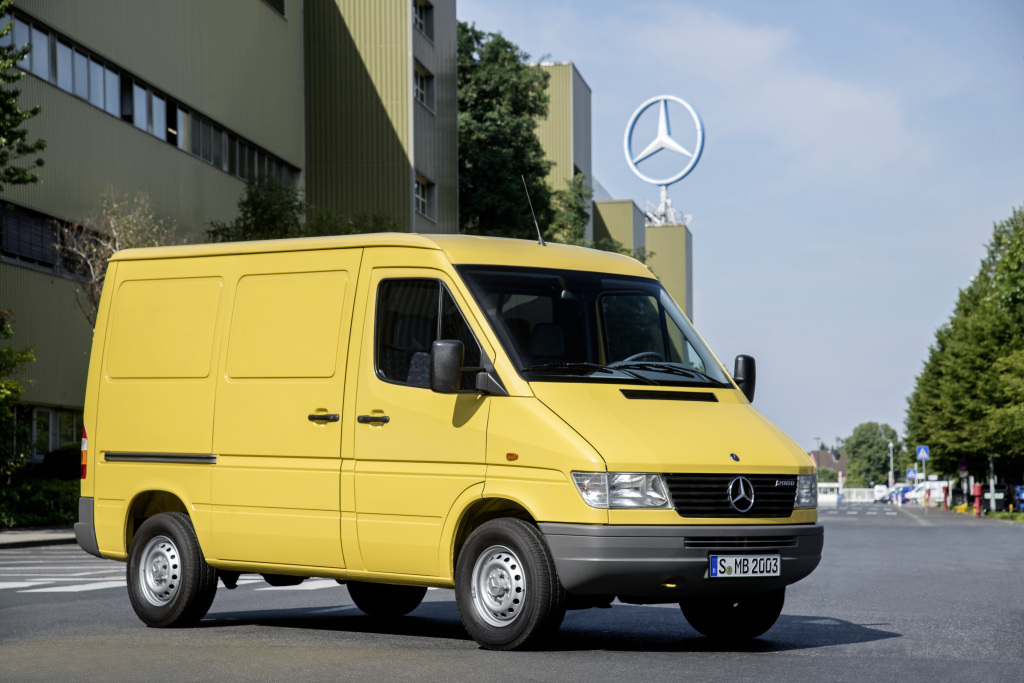 El modelo Sprinter de Mercedes Benz cumplió 25 años