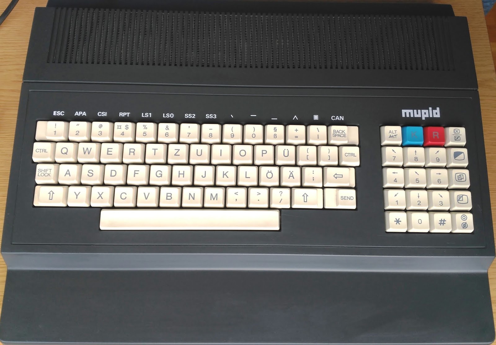 Retro Ordenadores Orty: MUPID C2A2 (1983)