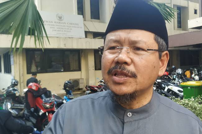 Ust. Ismail Yusanto: Revolusi Akhlak Bagian dari Takwa Pada Allah SWT ...