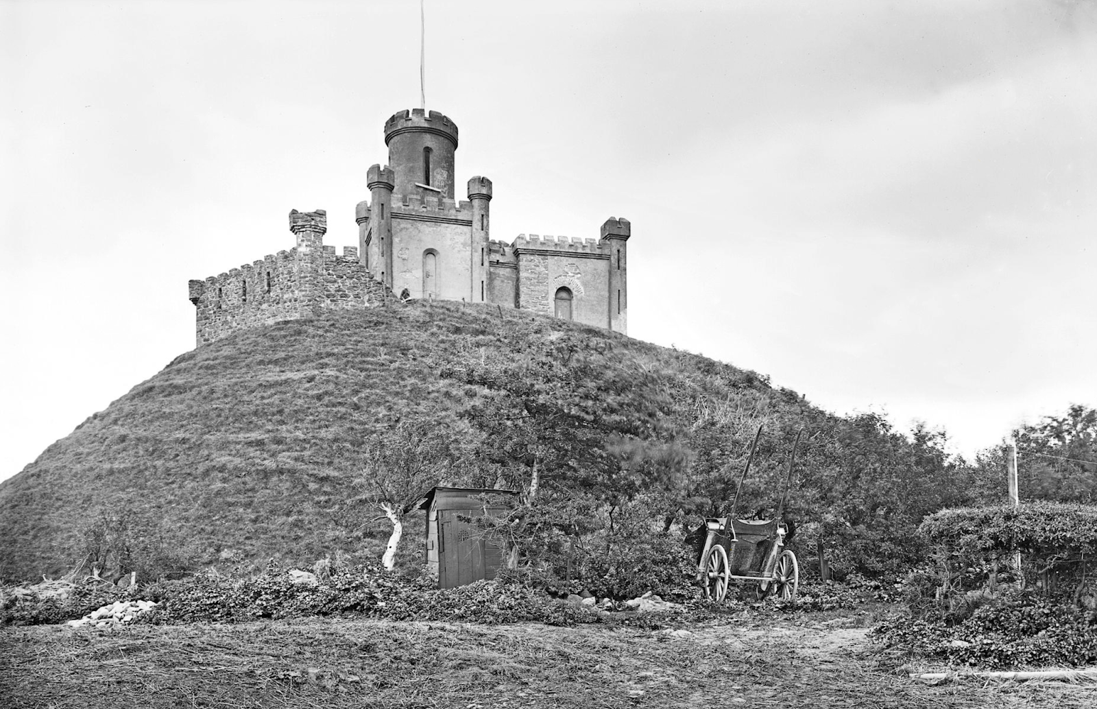 Lord Belmont in Northern Ireland: The Moat, Donaghadee