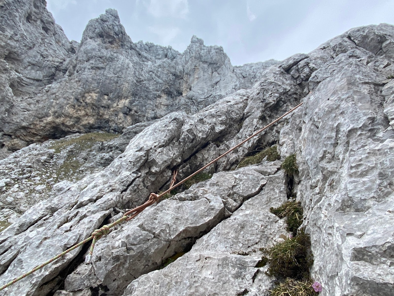 Modrina neba...: Utrinki: Na Planjavo po grapi Za Vratam