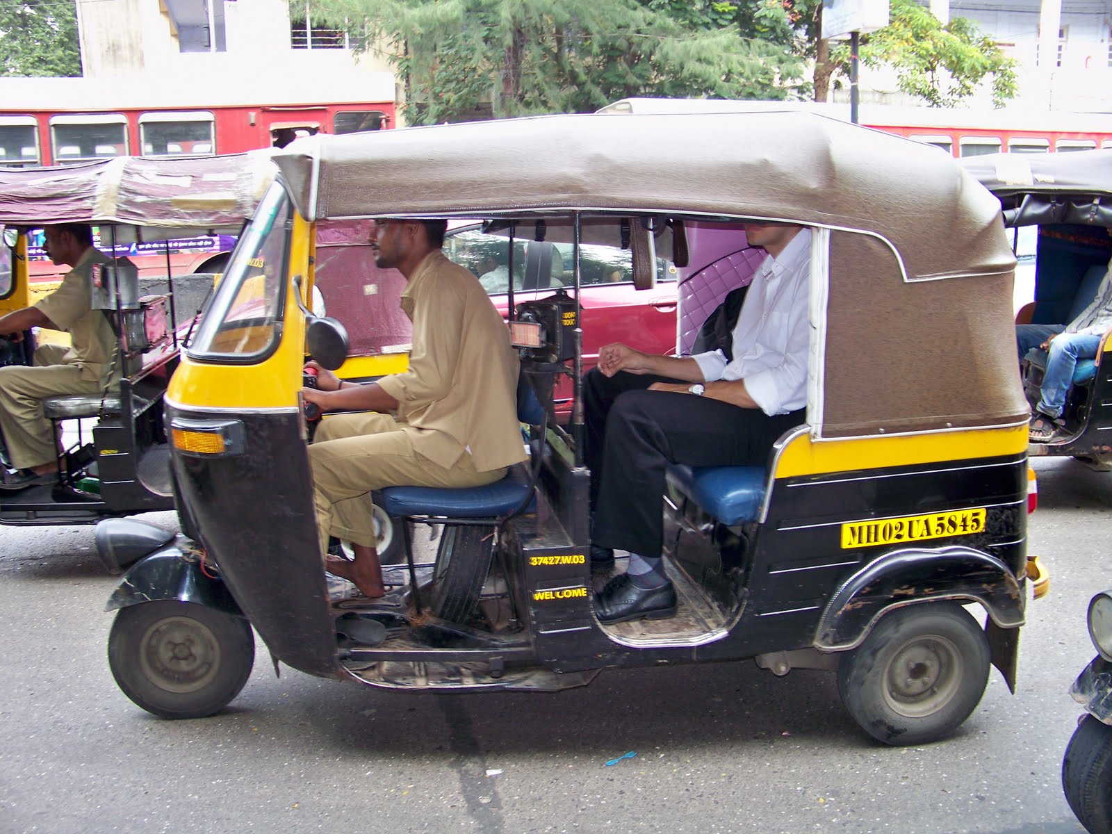 Blondie in Bombay: Choose Your Own Adventure: Rickshaw Gods