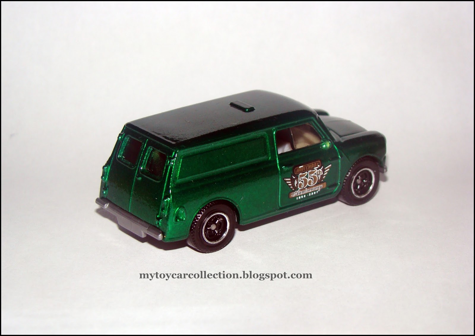 Matchbox Austin Mini Van 1965 ~ Toy Collection