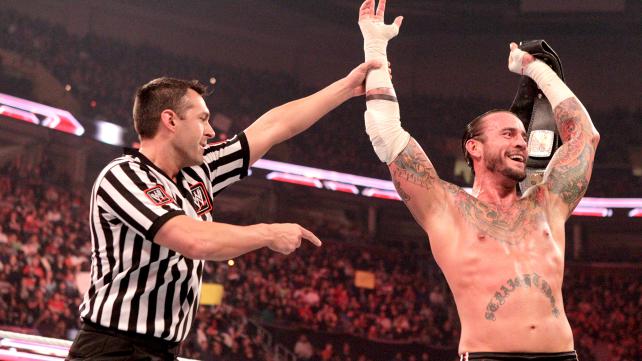 WWE In live!!!!: CM PUNK vs THE MIZ