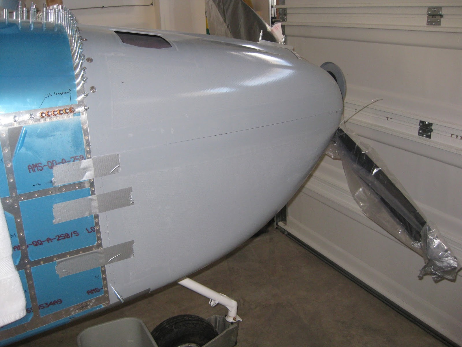 E's Van's RV-14A: Finish: Cowling. Bottom cowl completed.