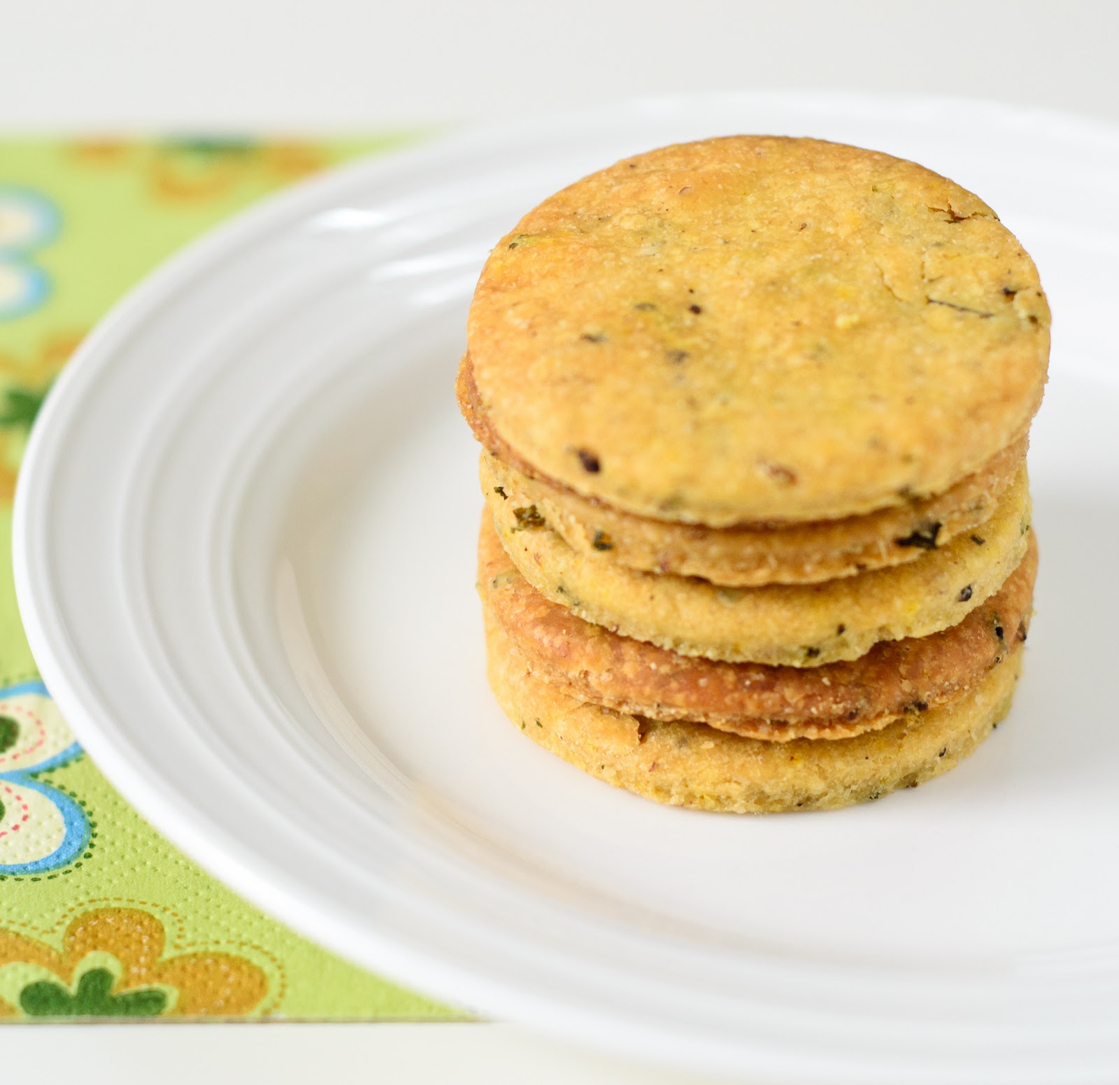 Vegetarian Tastebuds: Cookielove~ Savoury Cookies~ Mathri