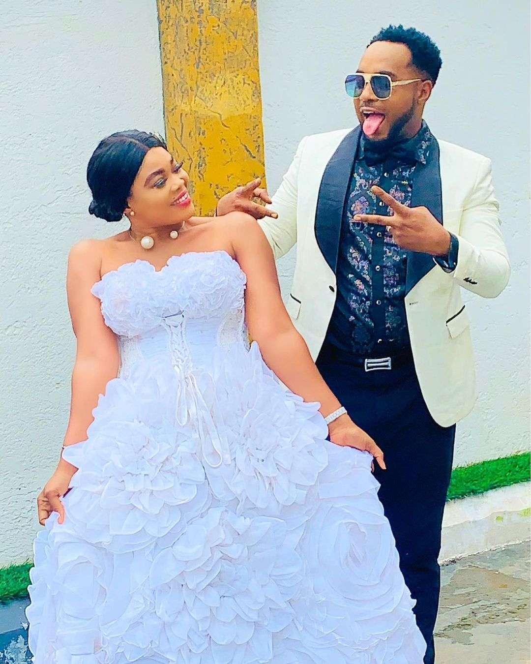 Wedding Pictures of Ruby Orjiakor and her husband Nonso Diobi on set