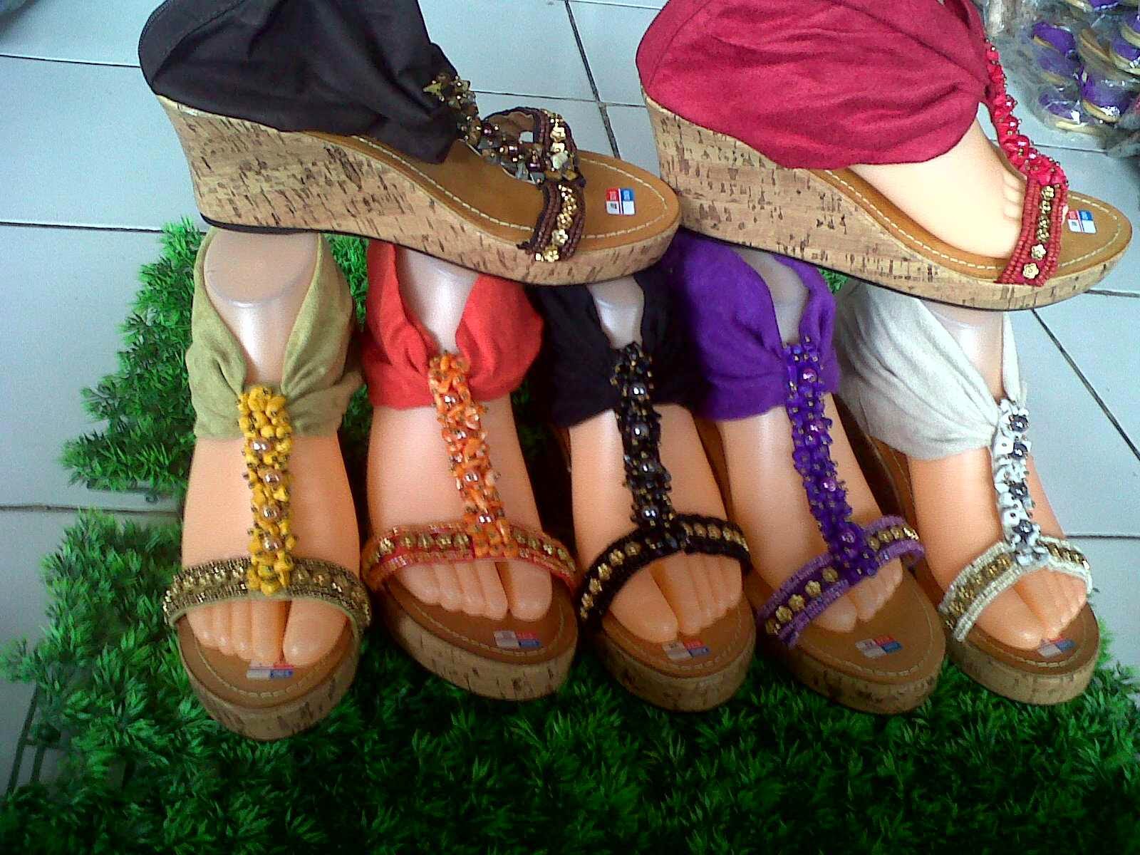 Sandal Wedges Bali 7cm | Mukena Bali Cantik Terbaru Murah, Jual Gamis ...