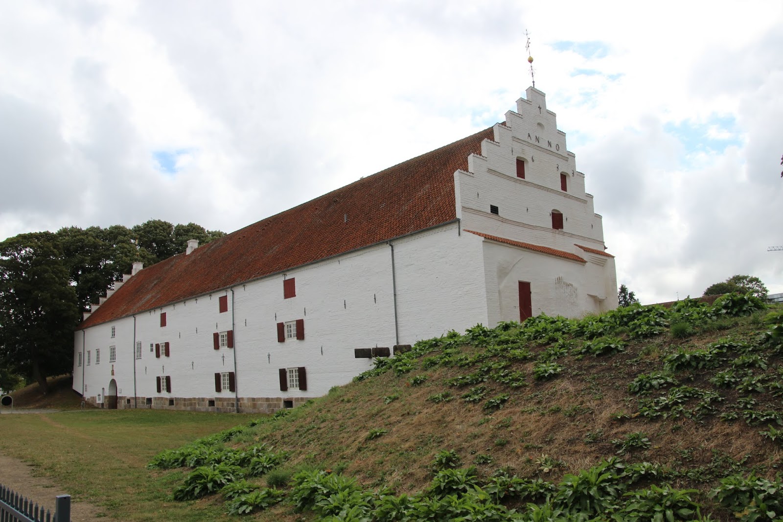 Conky Tonkin' with The Pfeifers: Dancing Through Denmark We Visit ...