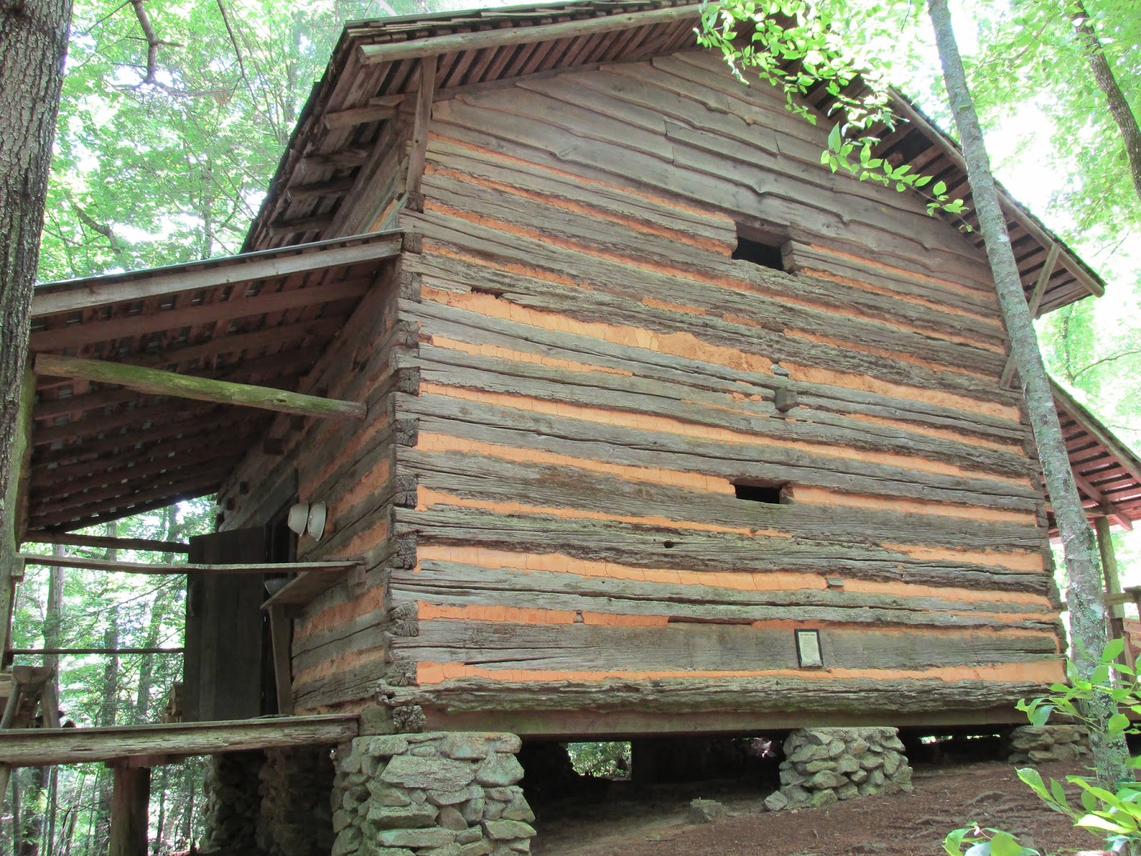 Colonial Quills: Rural Colonial Houses by Cynthia Howerter
