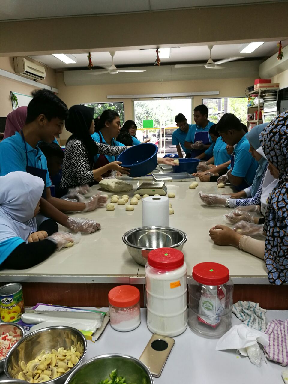 GEDUNG ILMU SMK MIHARJA: PENDIDIKAN KHAS : MOBILITI KEUSAHAWANAN