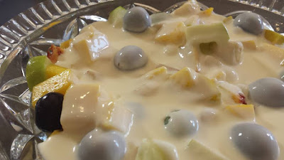 LEKKER RESEPTE VIR DIE JONGERGESLAG: VRUGTESLAAI SOUS