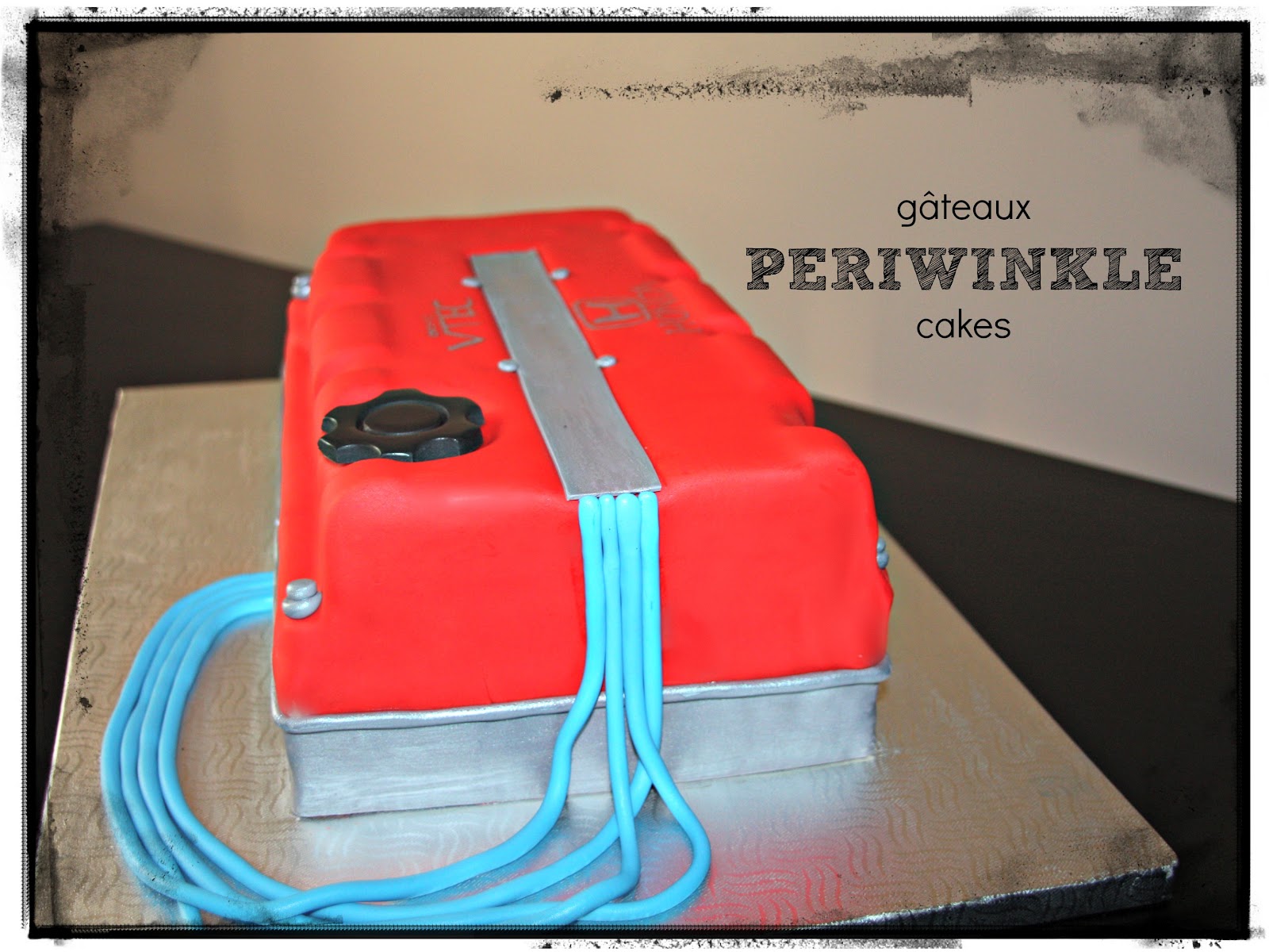 Periwinkle Cakes: Honda Valve Cover Cake