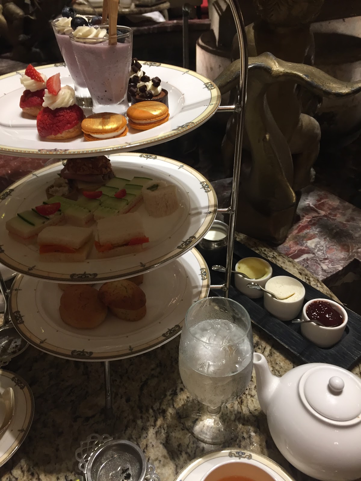 Rosemary's Sampler: Afternoon Tea - The Drake, Chicago, IL