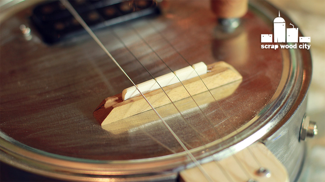 scrap wood city: DIY electric canjo guitar