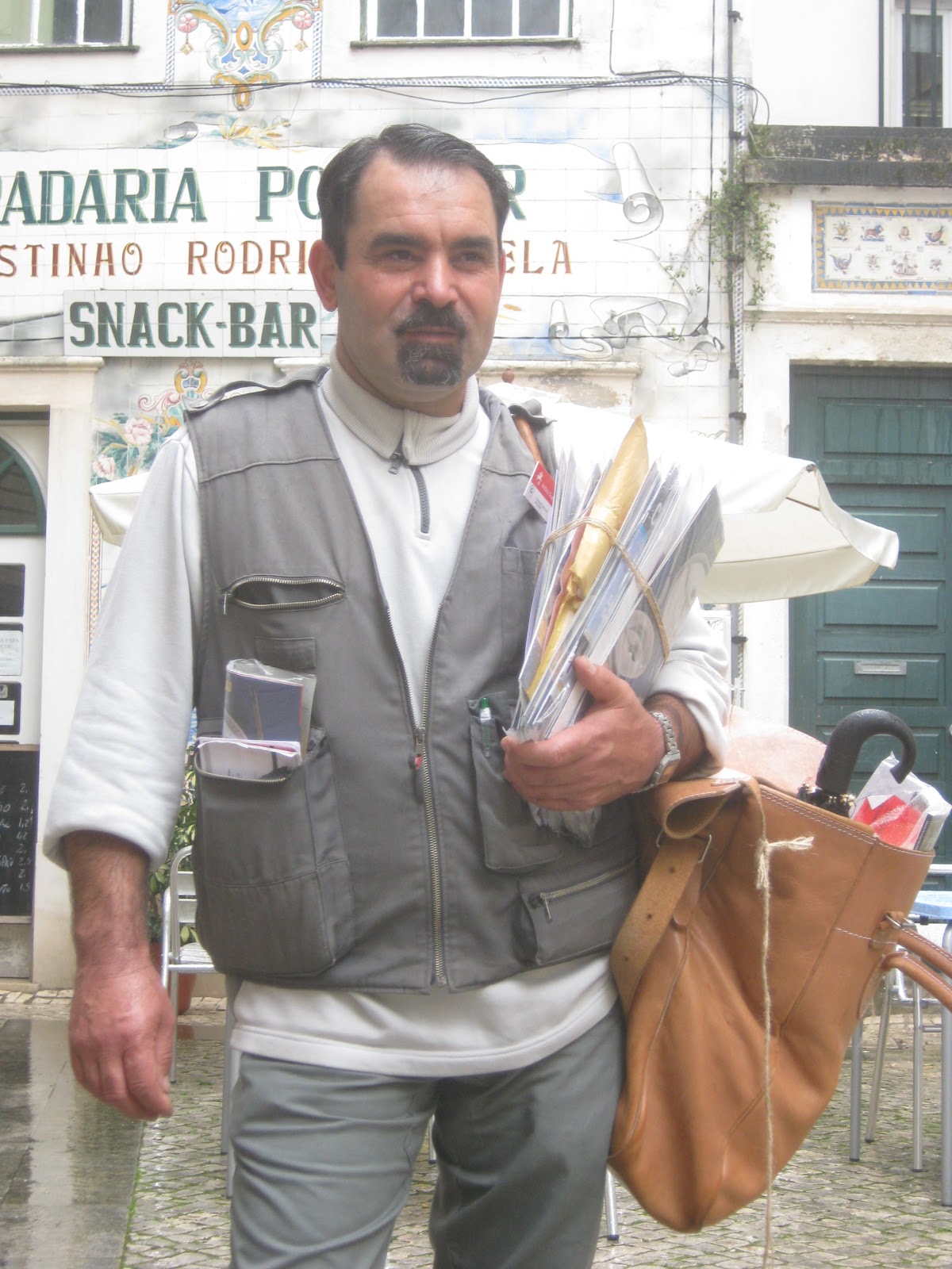 Questões Nacionais: O CARTEIRO DO NOSSO LARGO