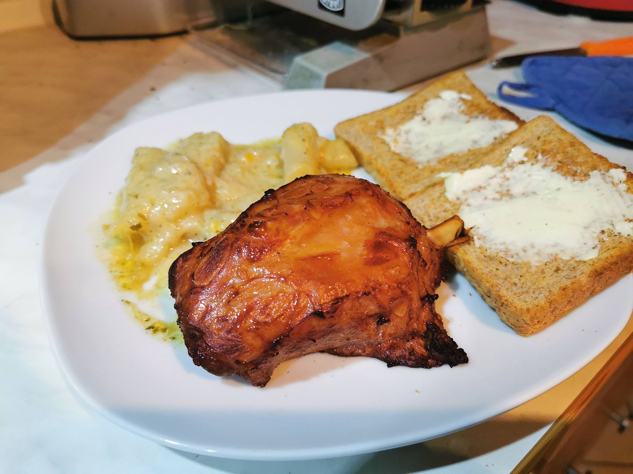 EXPRESS AIRFRY MINI BACKOFEN VON RUSSELL HOBBS - EIN ALLROUNDTALENT?