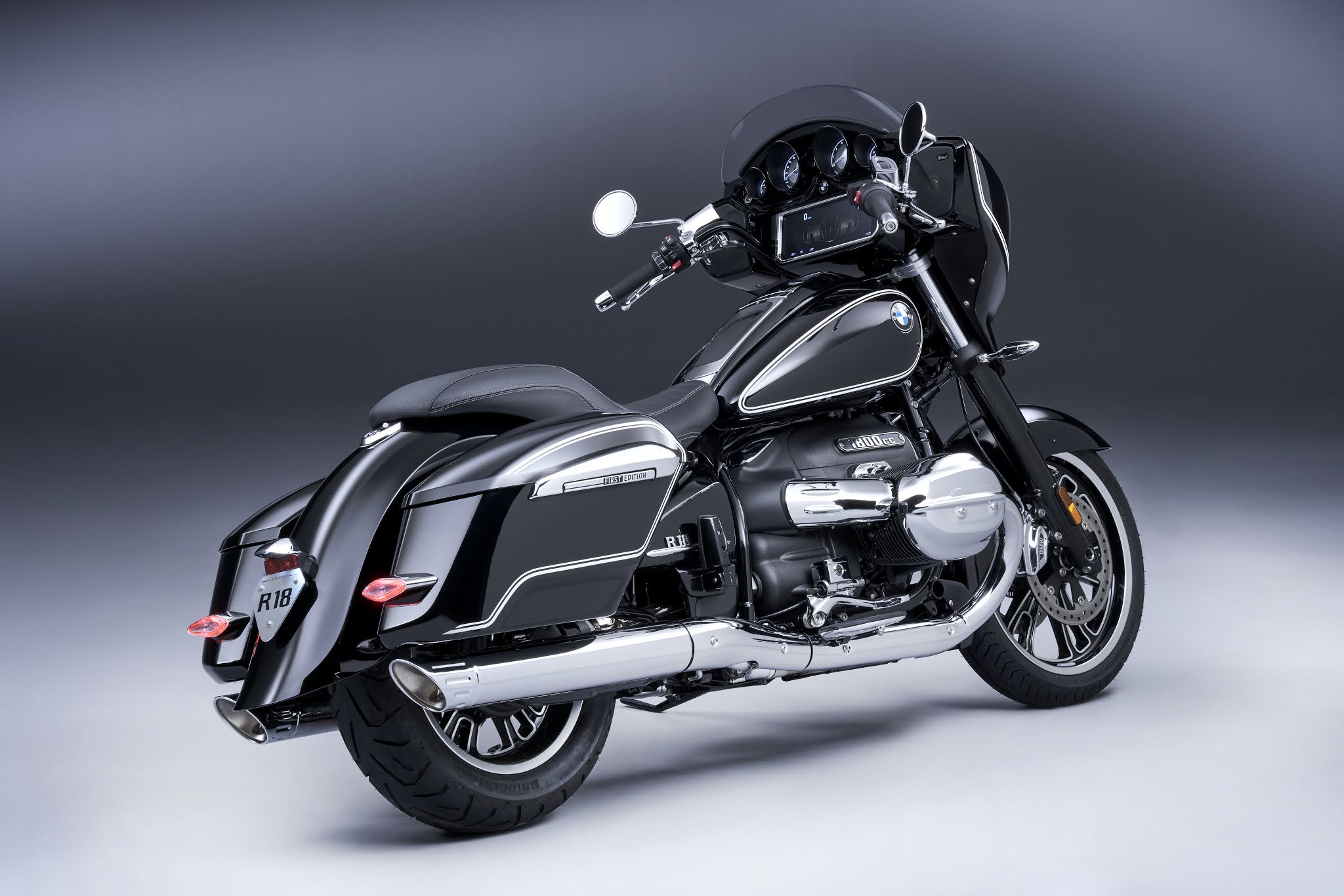 Racing Cafè: BMW R18 B First Edition 2022