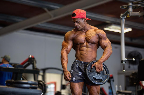 Worldwide Bodybuilders: Top Fijian stallion Zoheb Razak