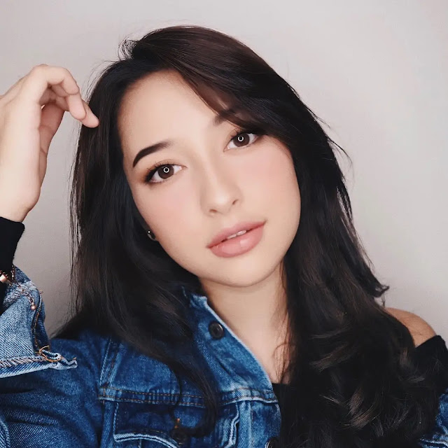 √ Biodata dan Profil Jennifer Coppen - Halo Sehat