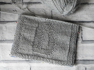 Kwirky Knits UK: D square pattern