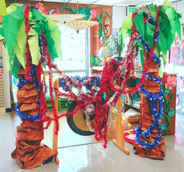 Cassie Stephens: In the Art Room: Elf on a Shelf