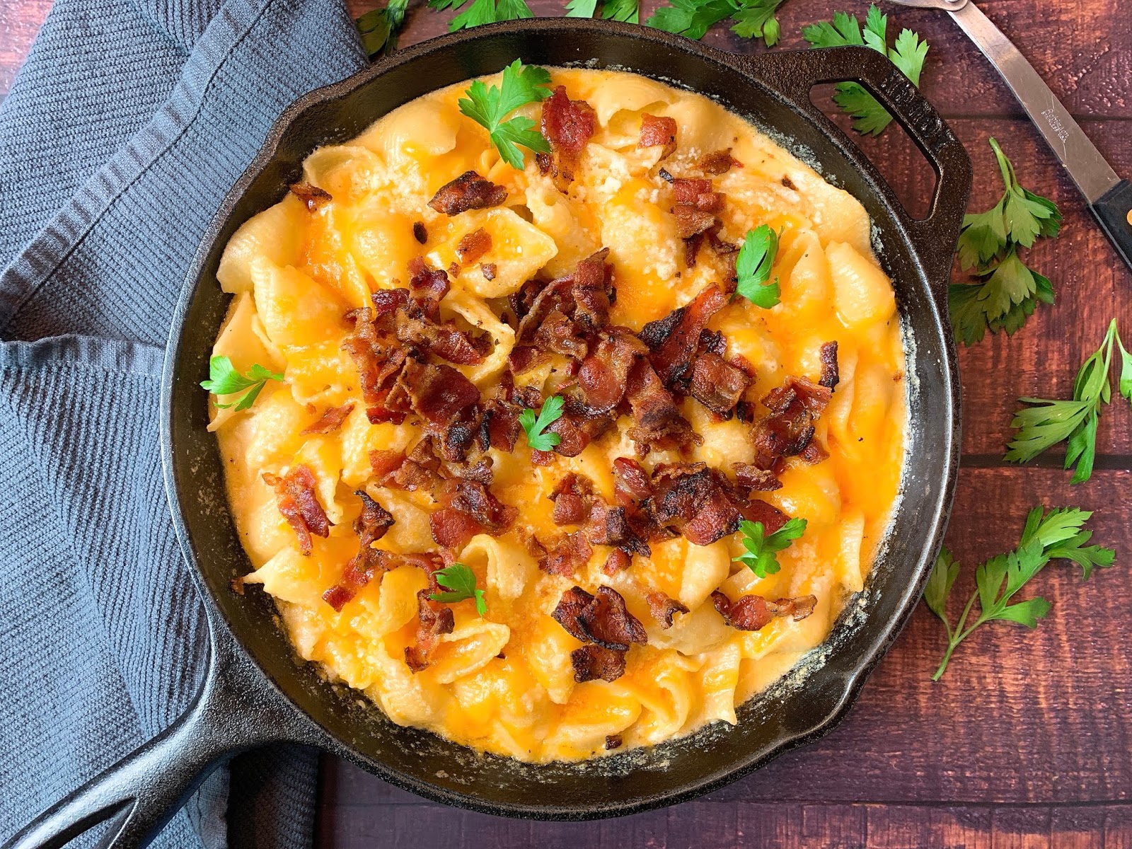 Creamy Pasta Shells and Cheese with Bacon