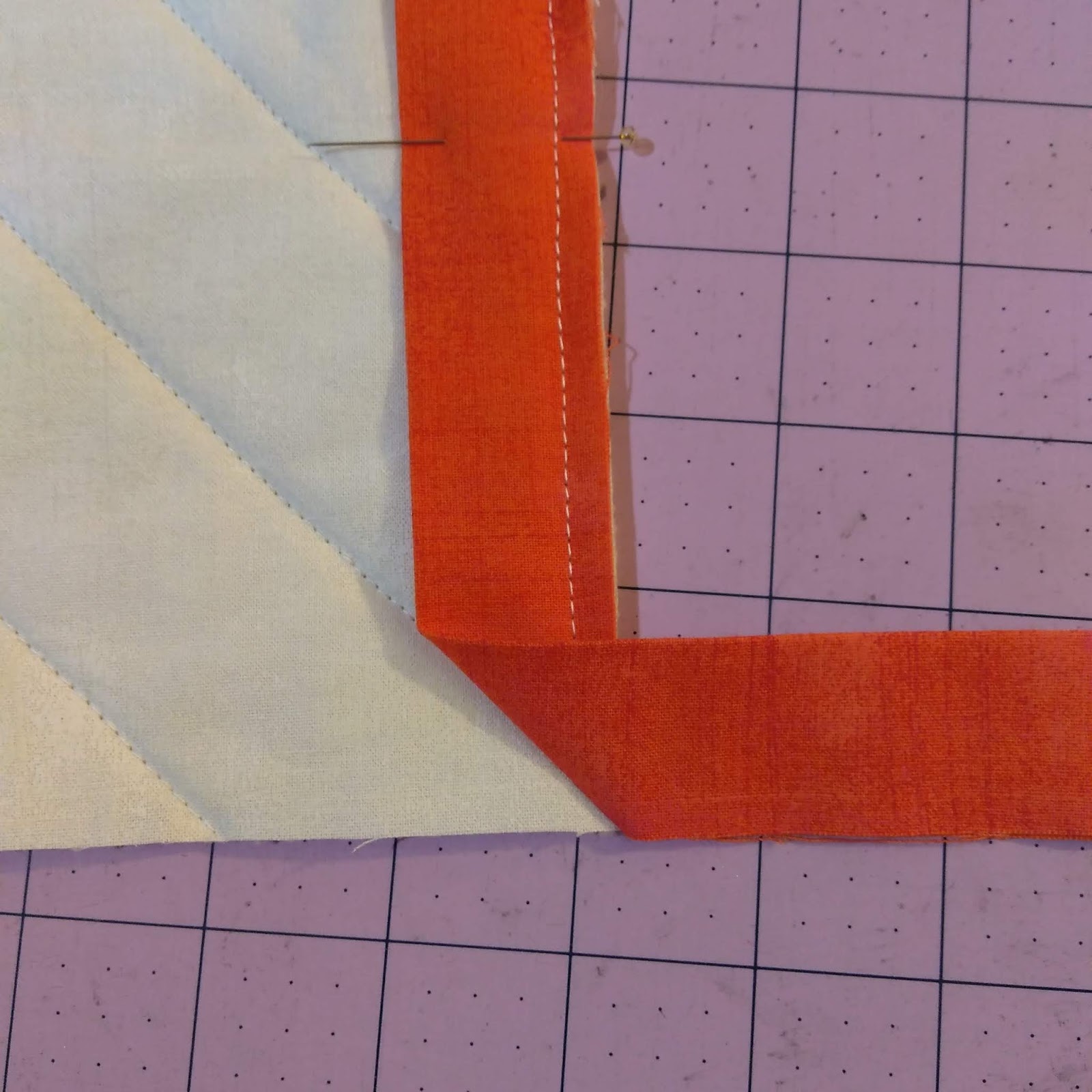 Canuck Quilter: Corner trimming tool meets binding