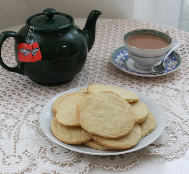 Food Lust People Love: Lazy Cow Rich Tea Biscuits #CreativeCookieExchange