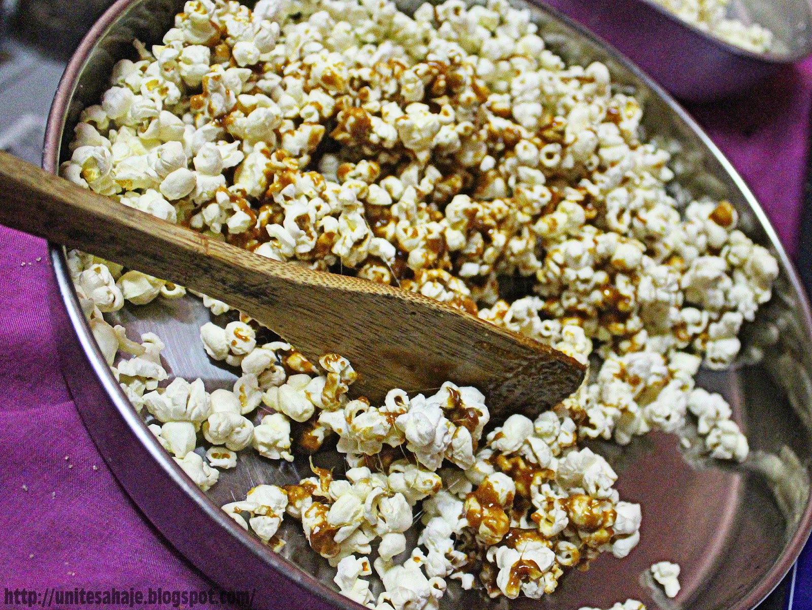 Tangan Mengada Buat Popcorn Karamel Ala-Ala Royale Popcorn