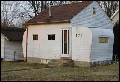 The Lonely Libertarian: True redneck trailer house.